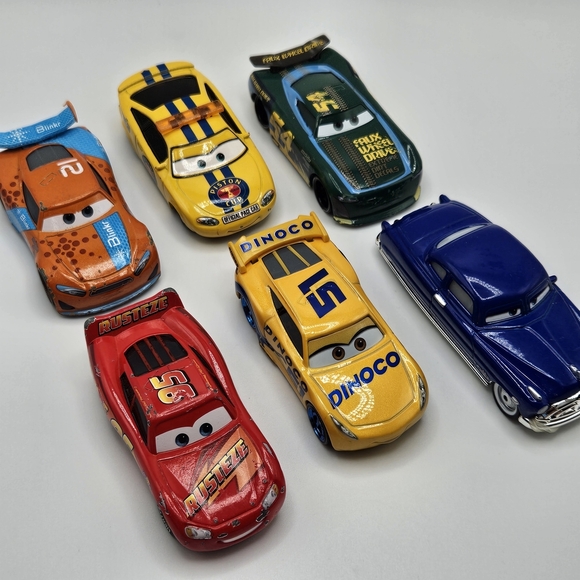 Disney | Toys | Disney Pixar Cars Lot Lightning Mcqueen Laney Doc ...